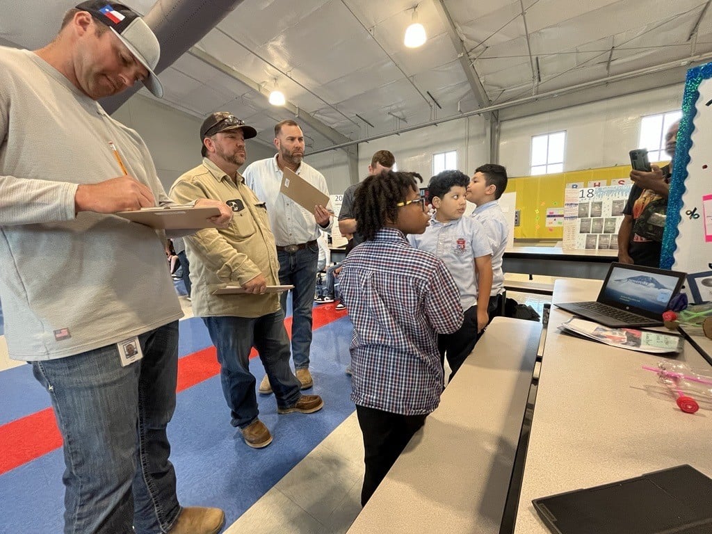 Colonial Teams Volunteer at Science Fair - Colonial Pipeline